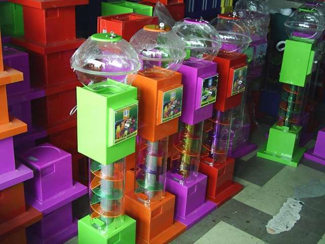 Dispensador de chicles a'gogo con tobogan en Bogotá - Otros Artículos ... Dispensador de chicles a'gogo con tobogan en Bogotá - Otros Artículos ...