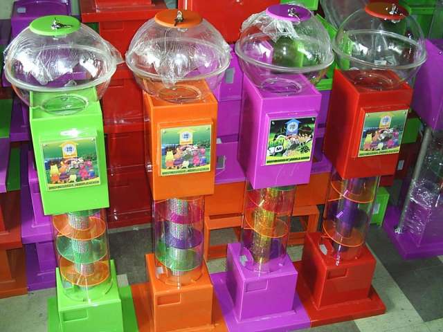 Dispensador de chicles a'gogo con tobogan en Bogotá - Otros Artículos ... Dispensador de chicles a'gogo con tobogan en Bogotá - Otros Artículos ...